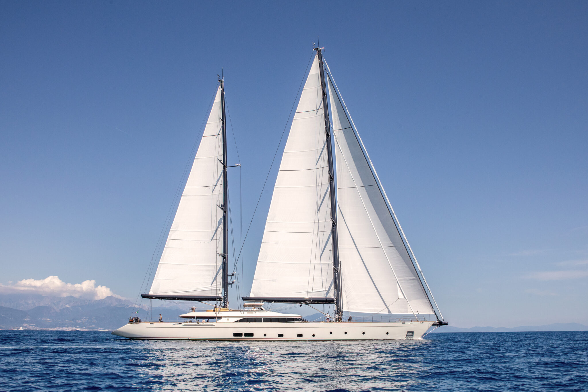 Home - Perini Navi